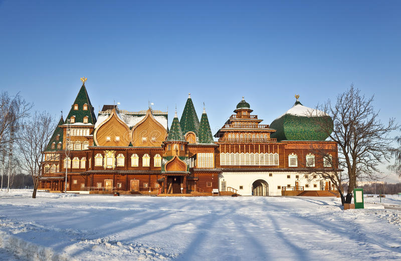 TOP 5 SNOW CASTLES TO VISIT