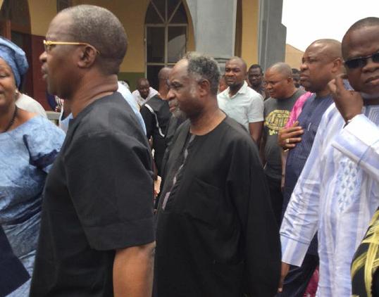 Lowo Oyediran Buried In Gbongan..See Pics From The Burial Of Man ...