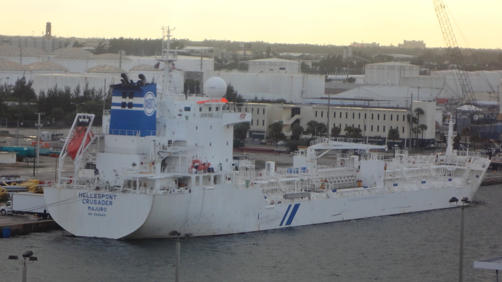 Carlz Boats: Tanker HELLESPONT CRUSADER