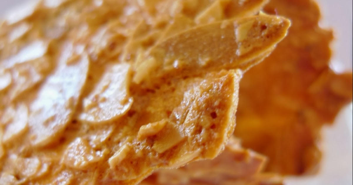 Minty's Kitchen: Flaked Almond Crisps