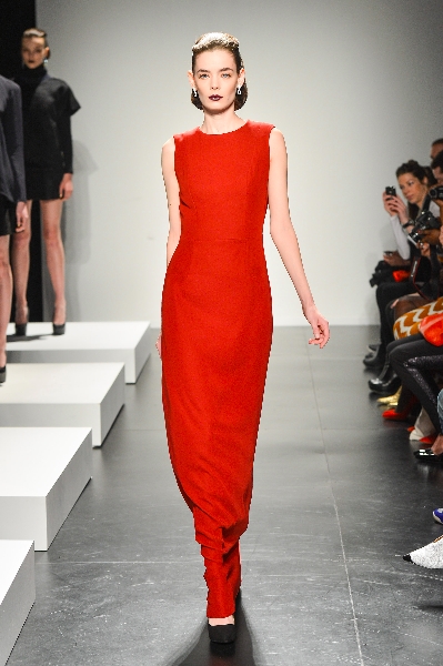 THE BRUNETTES: Retro-Modern Sophistication Runways: Classic Elegance ...