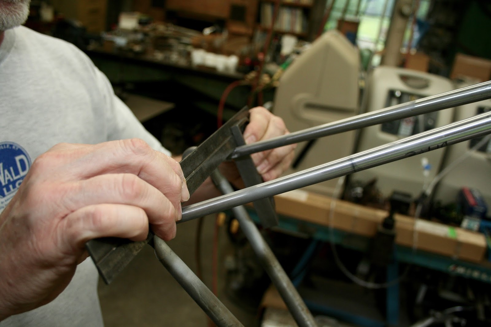 bike blog or die: Assembling the Frame's Rear Triangle