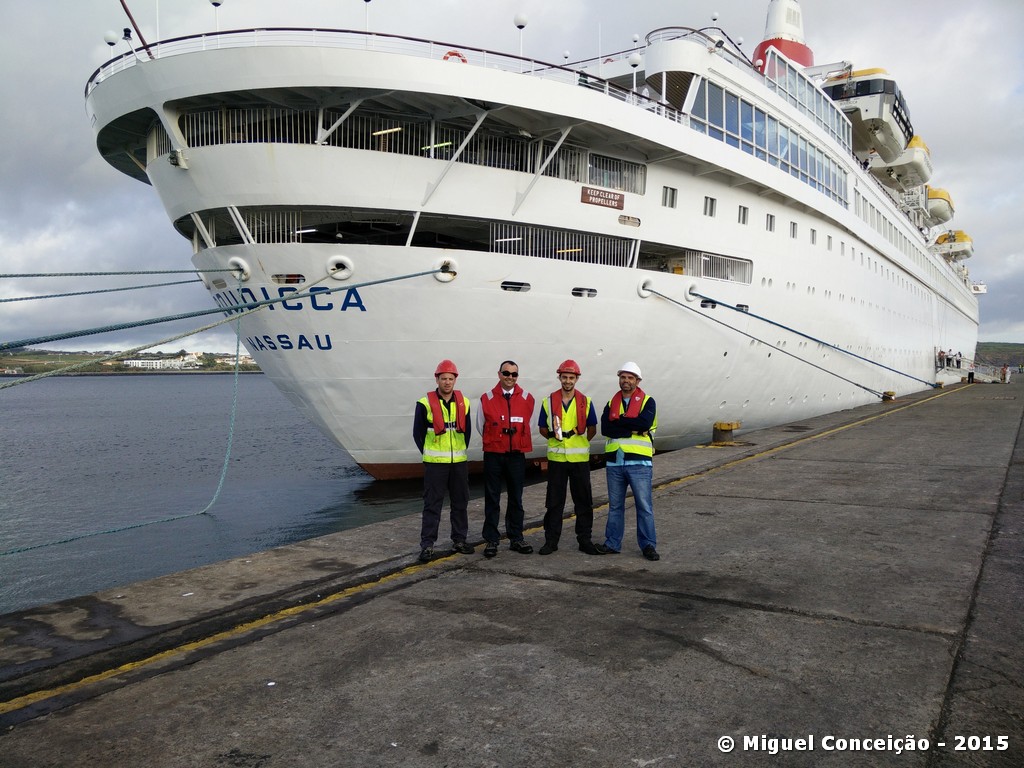 O Porto da Graciosa: Navio de cruzeiros, "Boudicca", bate novo record ...