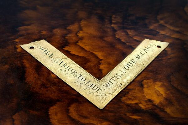 O Barqueiro Caronte: Esquadro