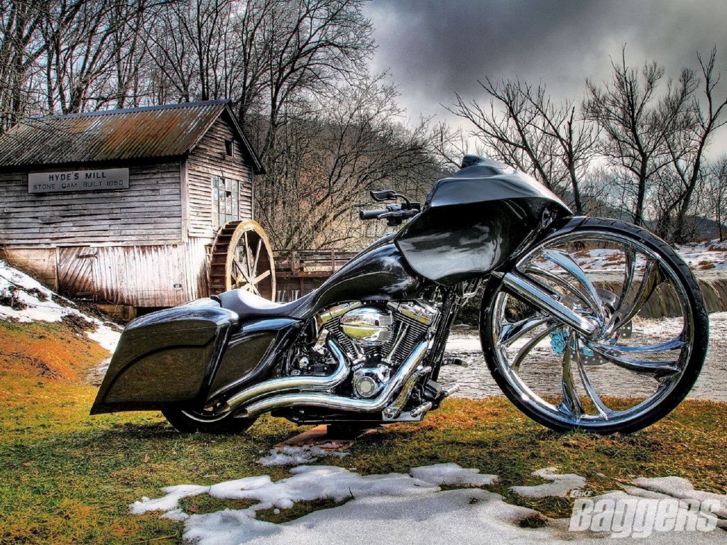 Image Cluster: Harley Davidson Bagger Wallpaper HD Pictures