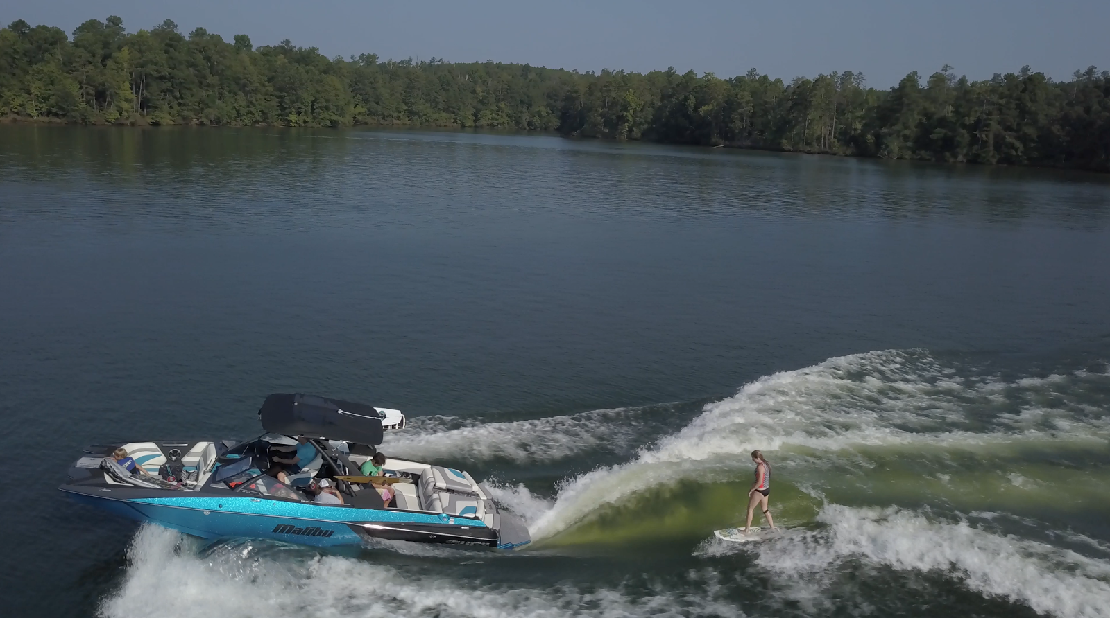 Wakesurfing with Pro Wakesurfers Jordan and Taylor Wolfe - THEWAKEDUDE.COM