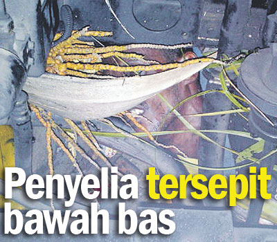 Iklaneka: Tersepit Bawah Bas