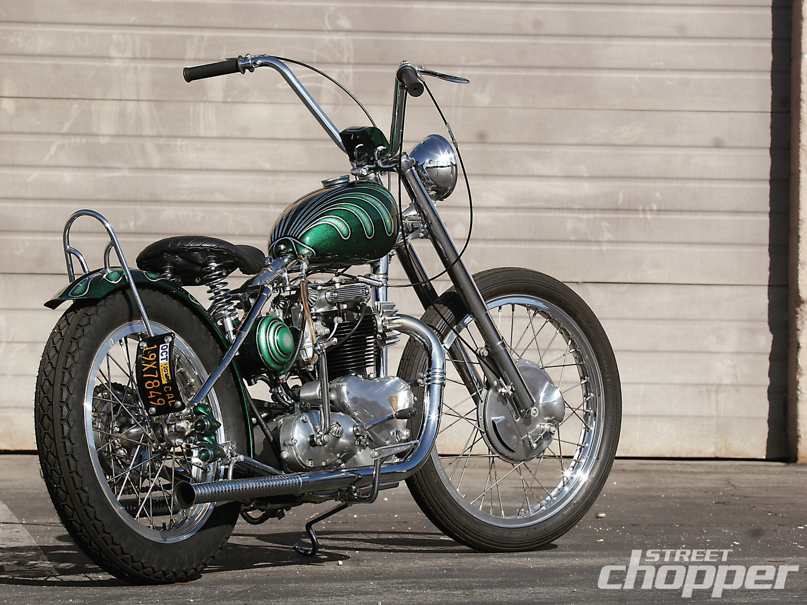 Nostalgia on Wheels: Four Aces' "Going Green" 1957 Triumph Show Bike ...