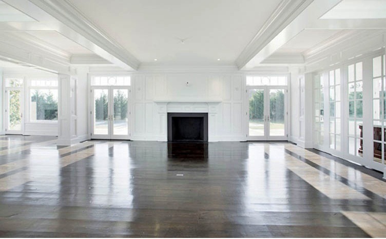 SEE THIS HOUSE: A $14 MILLION EMPTY NEST - GAMBLING ON A HAMPTONS ...