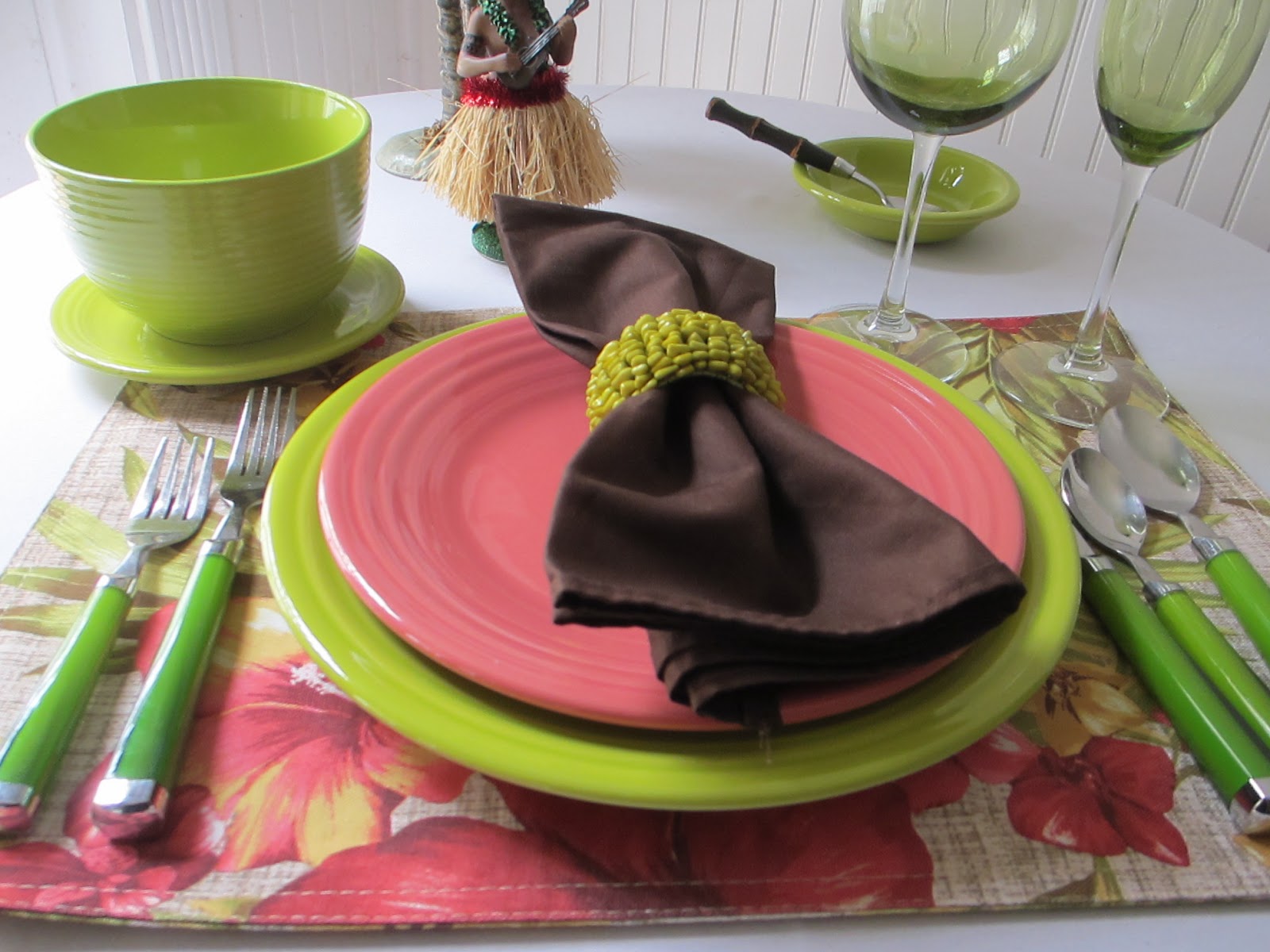 Table for One: Hawaiian Tablescapes