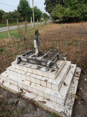 SENI LAMA MELAYU (MALAY OLDEN ART): Makam Undang Rembau ke 19 (Tomb of ...
