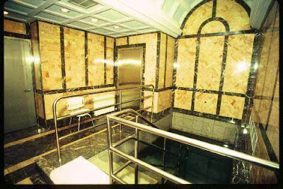 Frum Gay Girl: THE MIKVA LADY