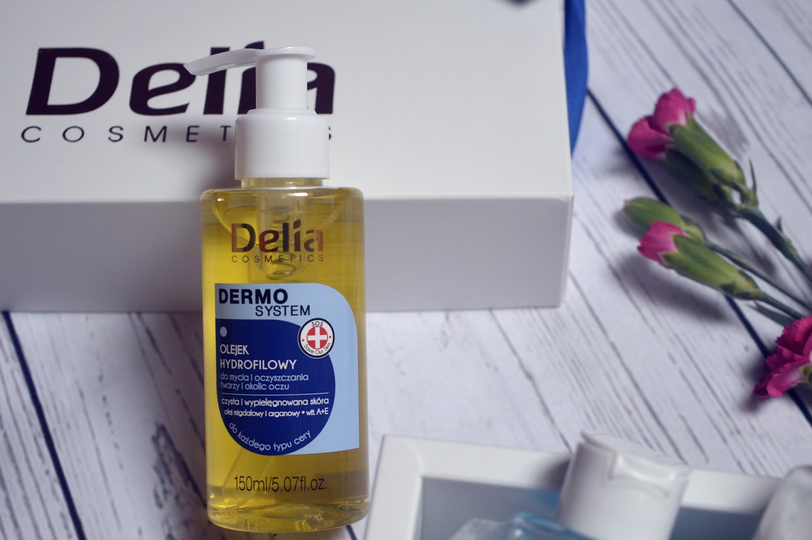 Delia, Box pełen kosmetyków do pielęgnacji twarzy | Szafa Zapachów