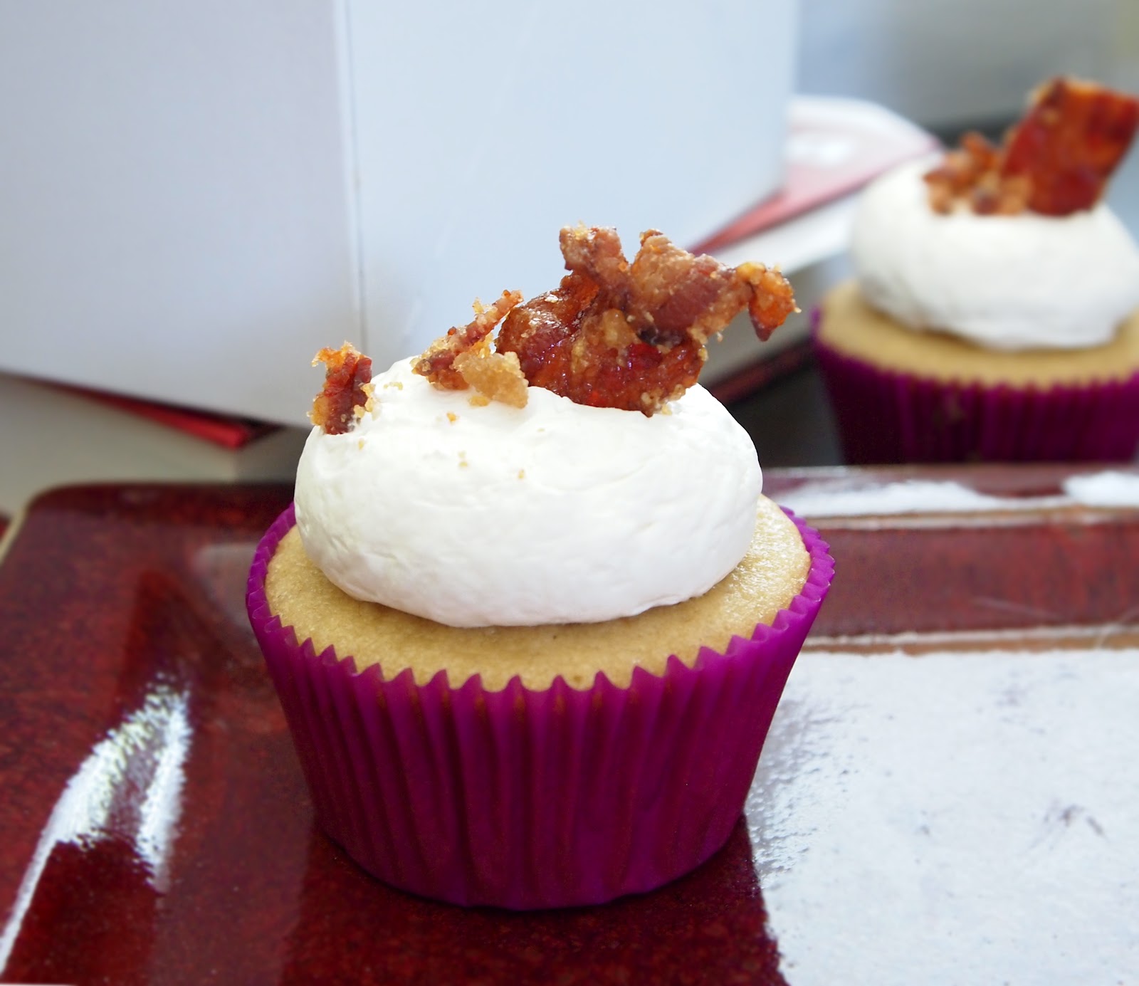 Maple Bacon Cupcakes | SarahCupcake