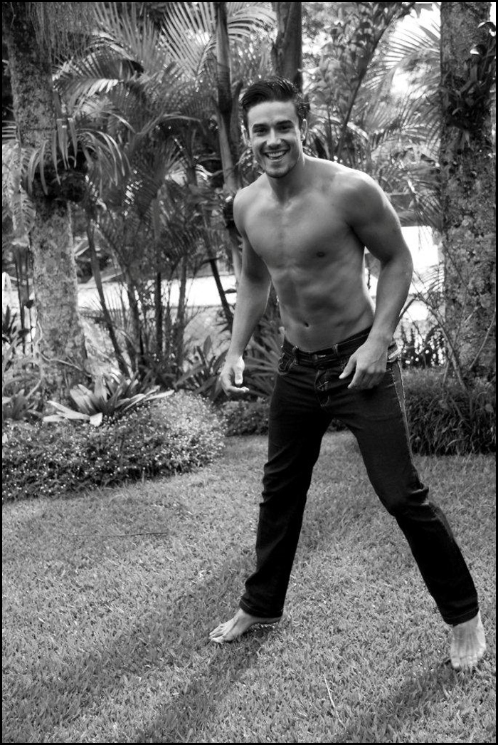 Side Of Man: LUCAS GIL by DIDIO