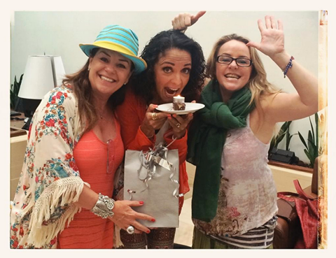 ZONA DE FAMOSOS: FERNANDA DE PANDORA CELEBRO CUMPLEAÑOS CON MAGNO PASTEL