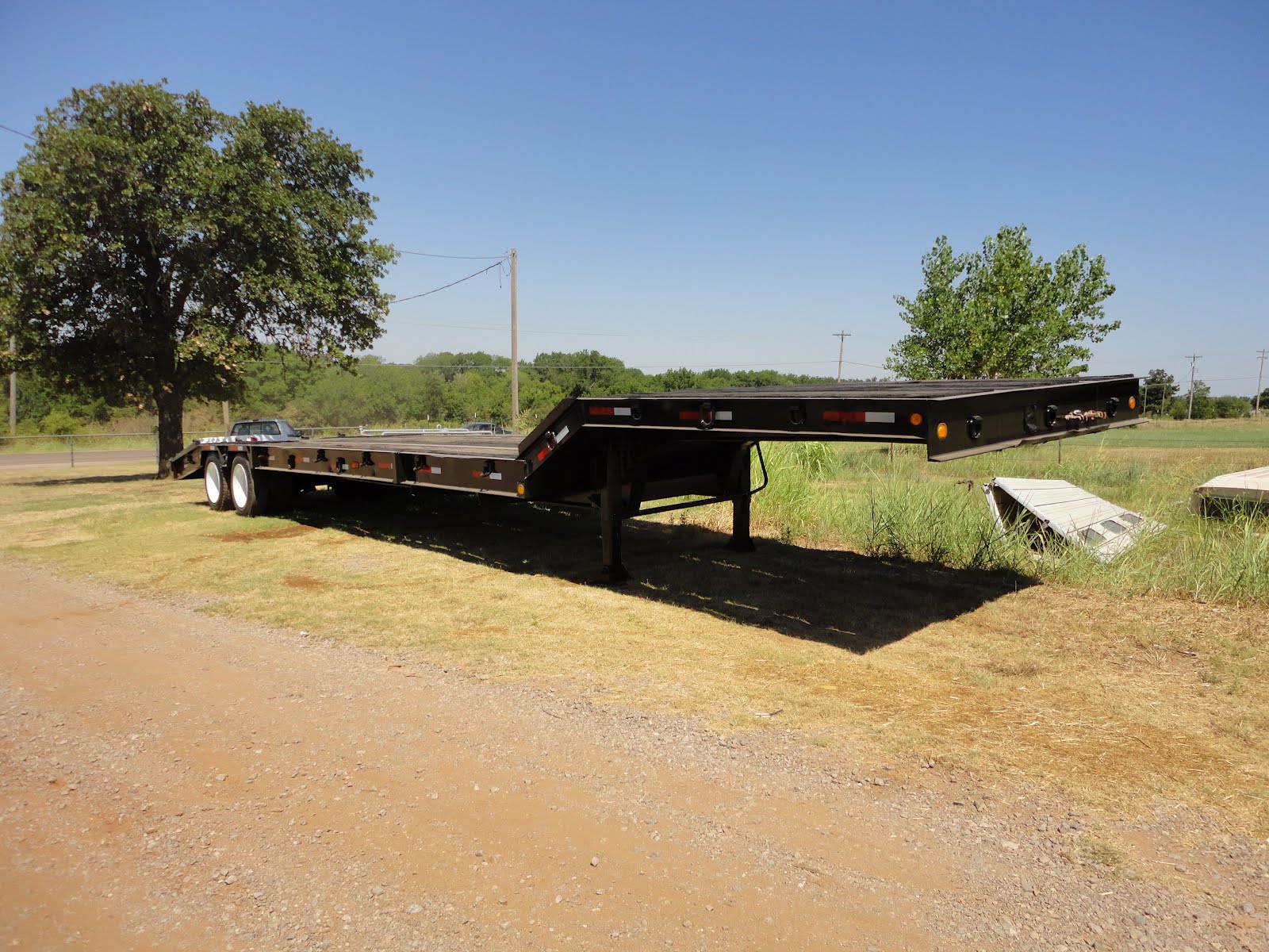 Anderson Truck Inc: 2000 Fontane T/A Lowboy w/ ramps 46' trailer