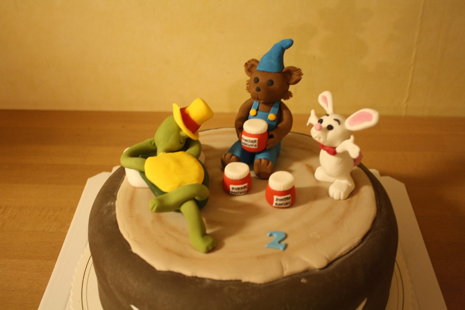 Nilla's Handicraft: Jonathan och Bamse -tårta