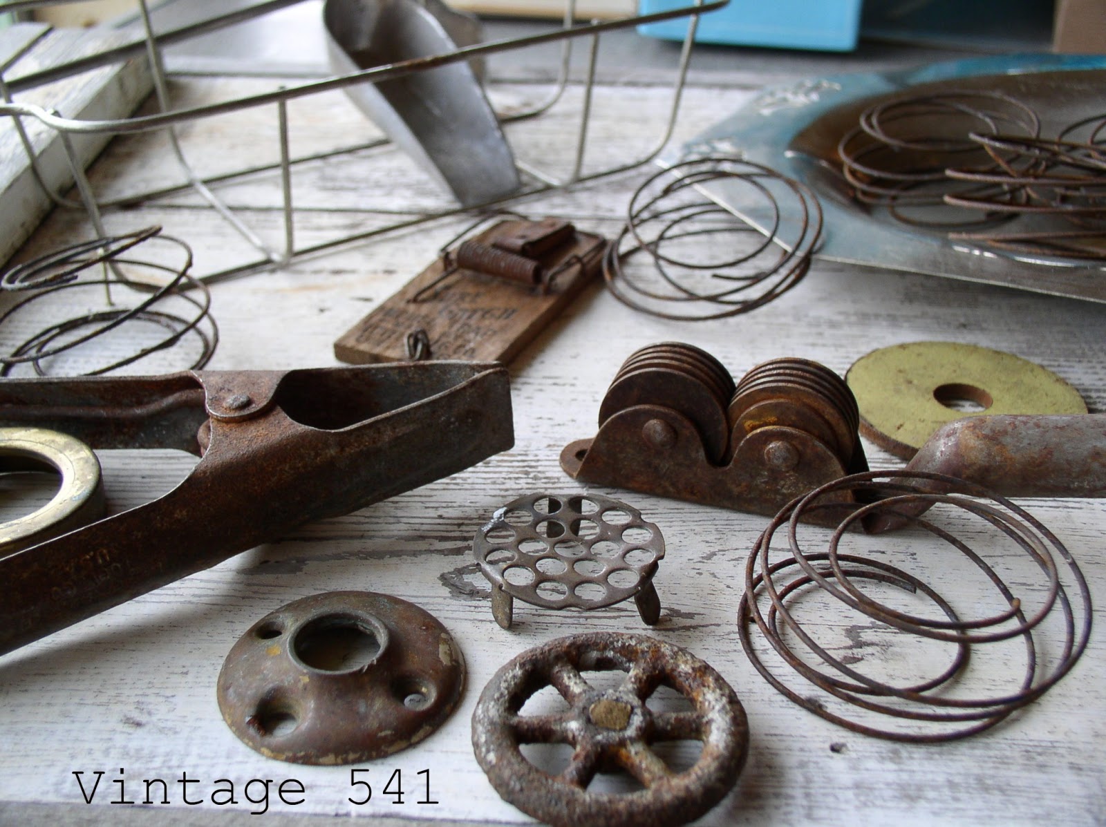 Vintage 541: Rusty Finds