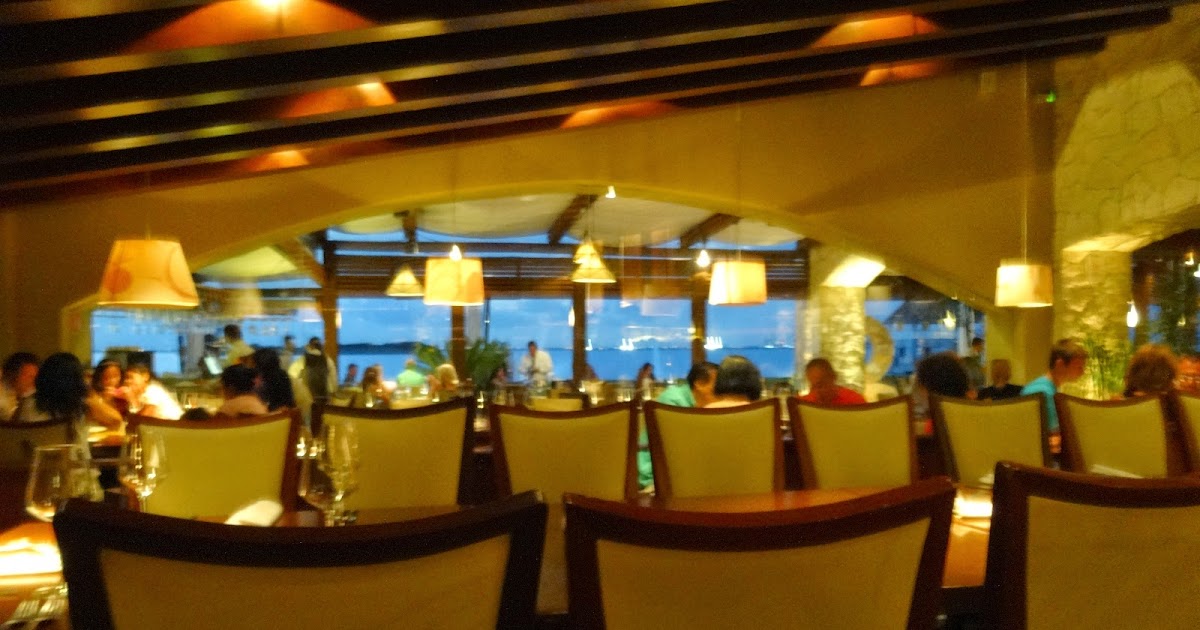 Goth Gourmande: Review: Harry's Grill, Cancun Mexico