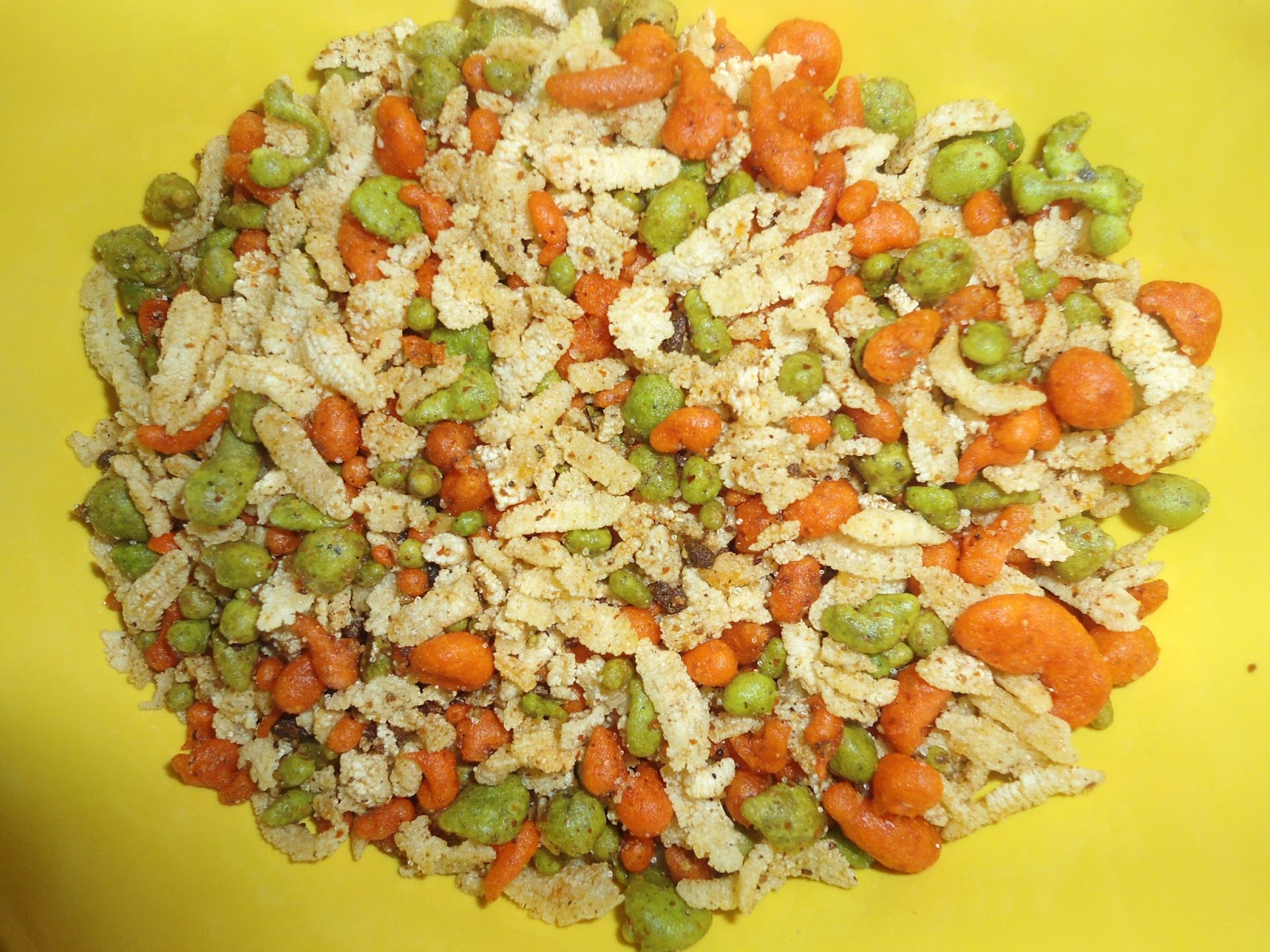 Traditional Indian Recipe: Rang Biranga Chivra(poha) Namkeen