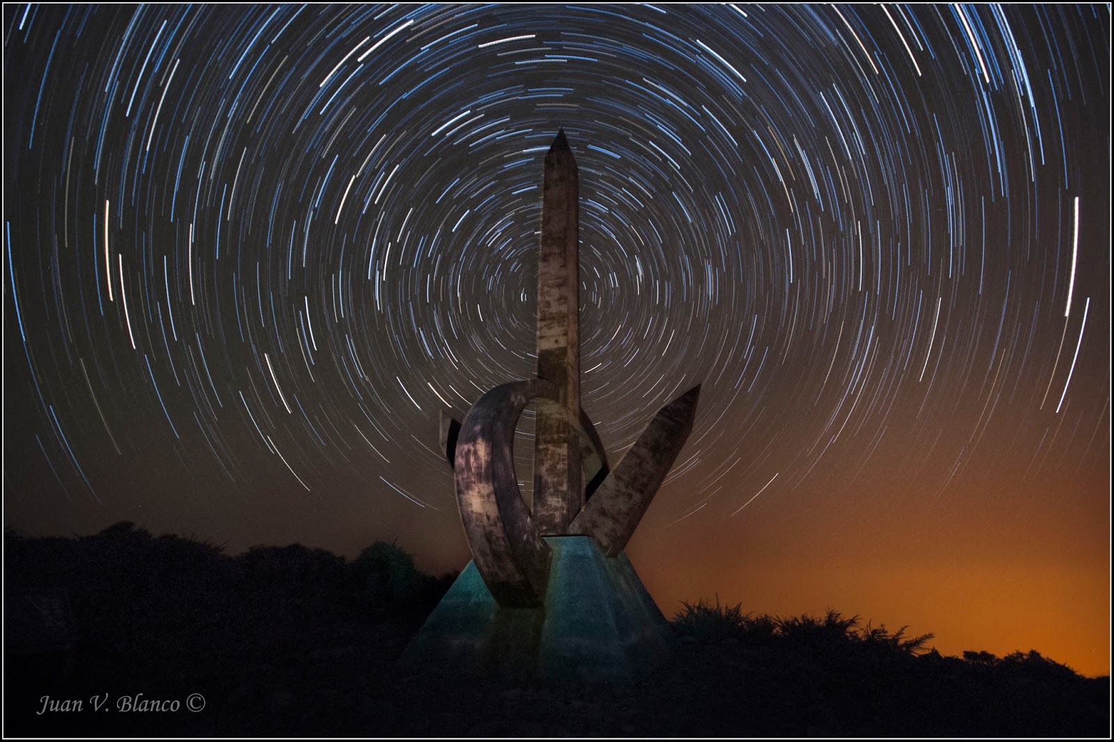 Juan V. Blanco - Fotografías: Monumento al Infinito (Circumpolar)