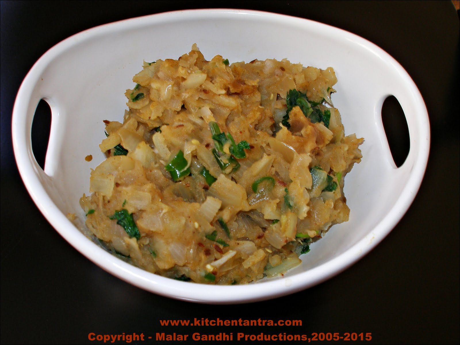 Pyaz Ka Paratha / Onions Filled Chappathi | Kitchen Tantra