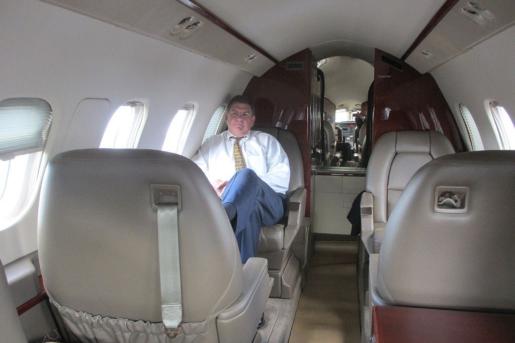 PIAGGIO P-180 AVANTI