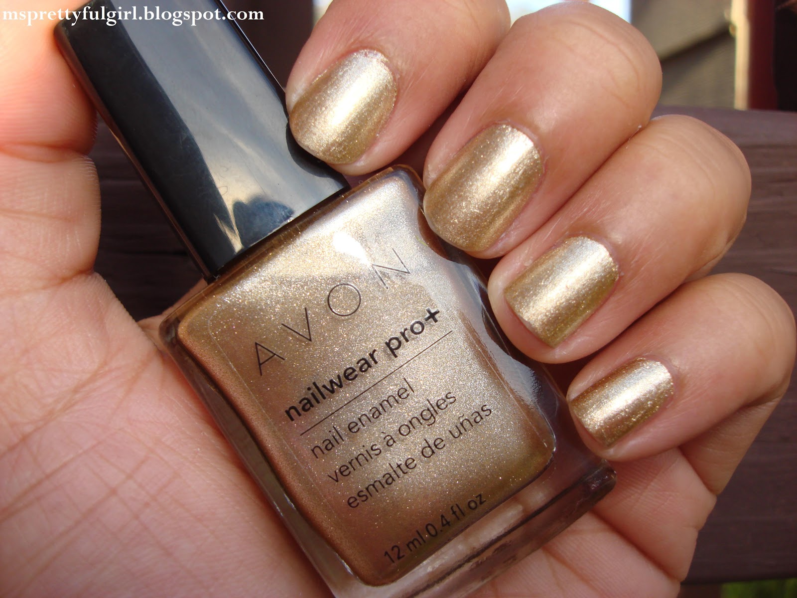 Ms. Prettyful Girl: Just Another Mani Monday: Golden Vision
