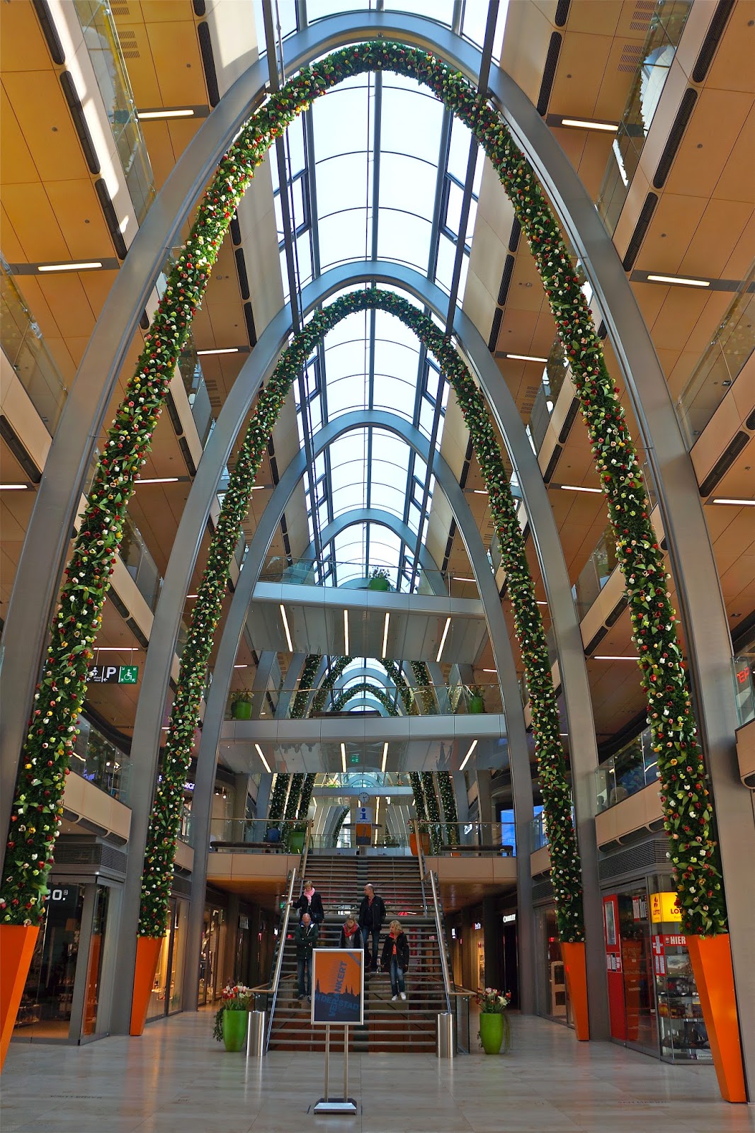 Europa Passage in Hamburg |Photoblog On-The-Go