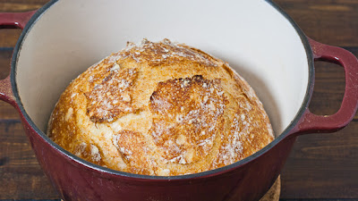Crusty bread - four ingredients and no kneading