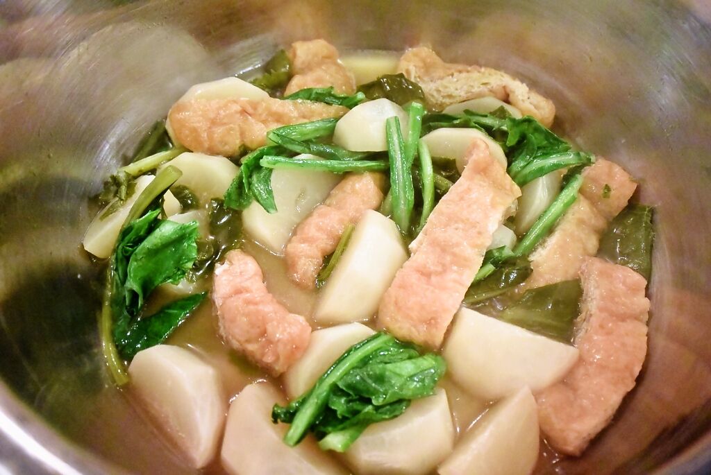 Recipes for Tom: Kabu to usuage no nimono (genen) / Japanese turnip and ...