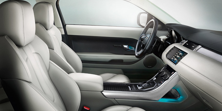 opulent wheeling: DYNAMIC RANGE ROVER EVOQUE