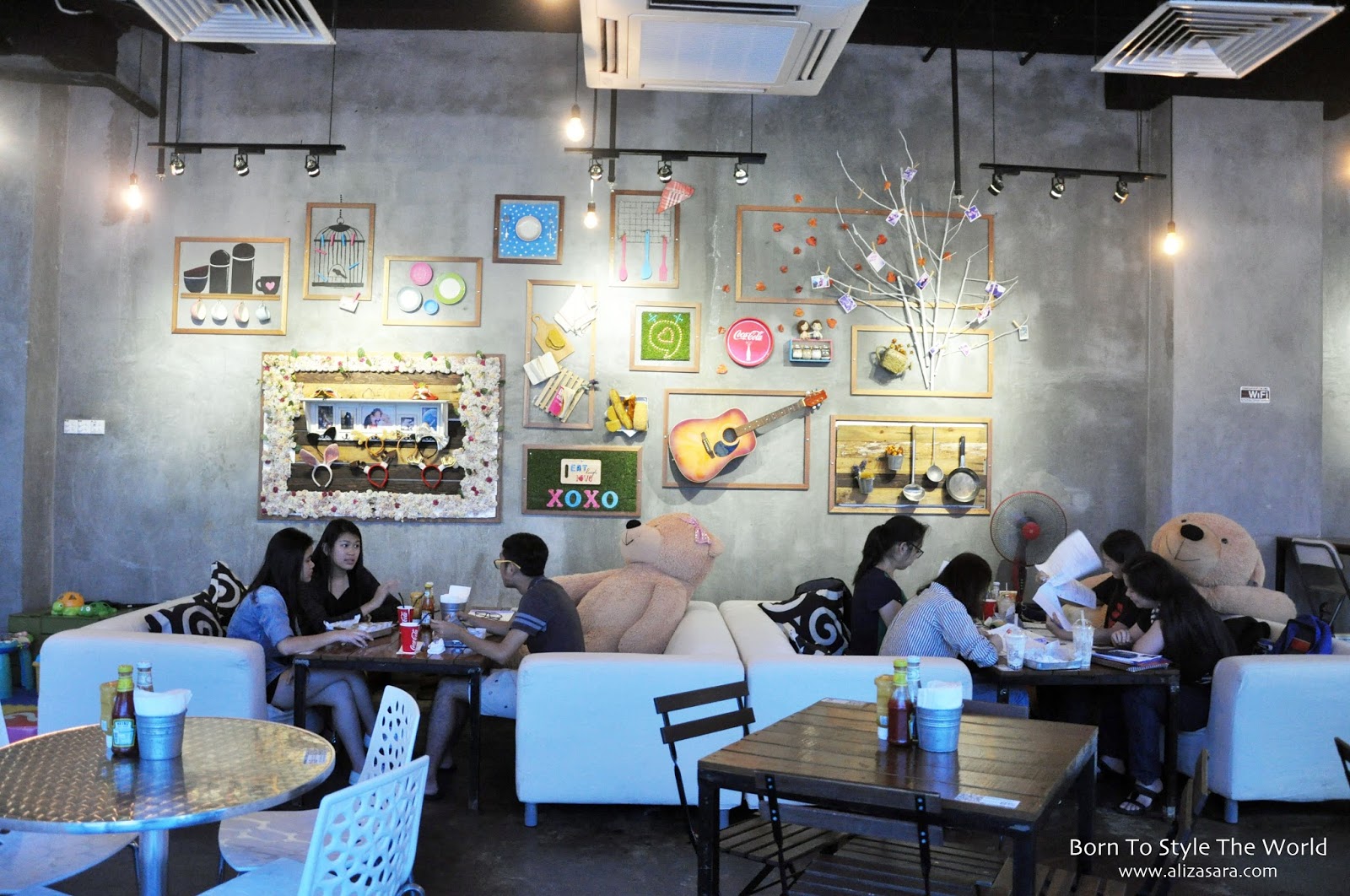 Sara Wanderlust: Big Hug Burger // U.S Fries & Burgers Fiesta