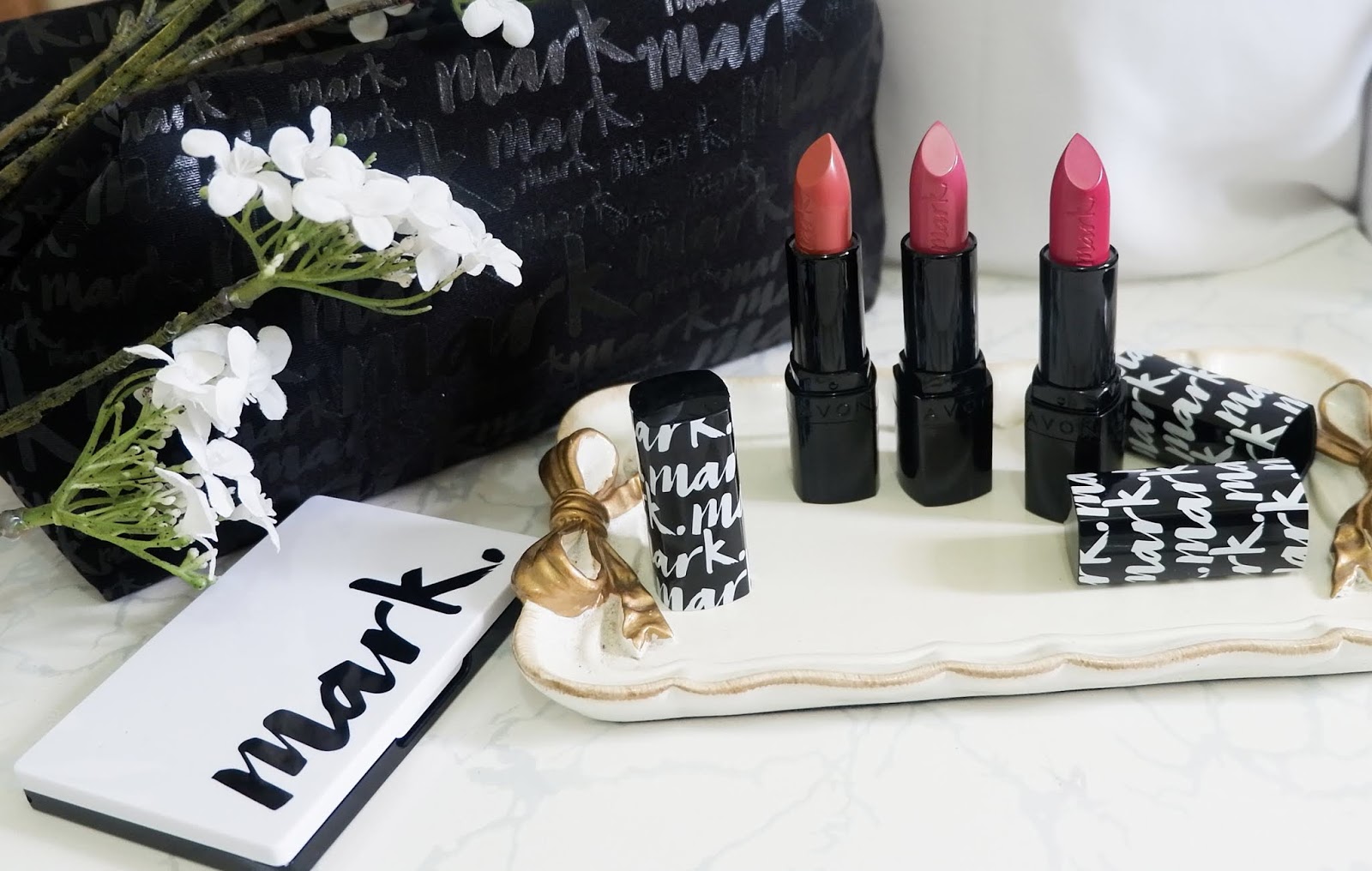 AVON MARK EPIC LIPSTICK REVIEW — Cessa