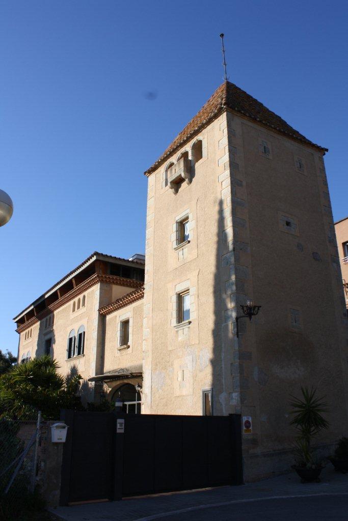 Conèixer Catalunya: TORRES MONUMENTALS DE CABRILS. MARESME