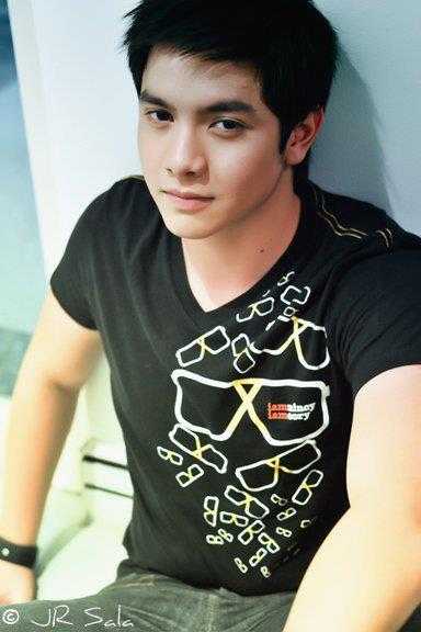 HANDSOME FACES: Beautiful Filipino Guys and Men