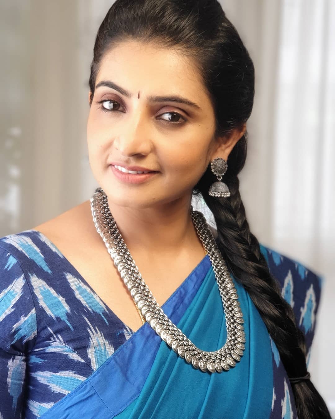 Actress Sujitha Dhanush Beautiful Saree Stills