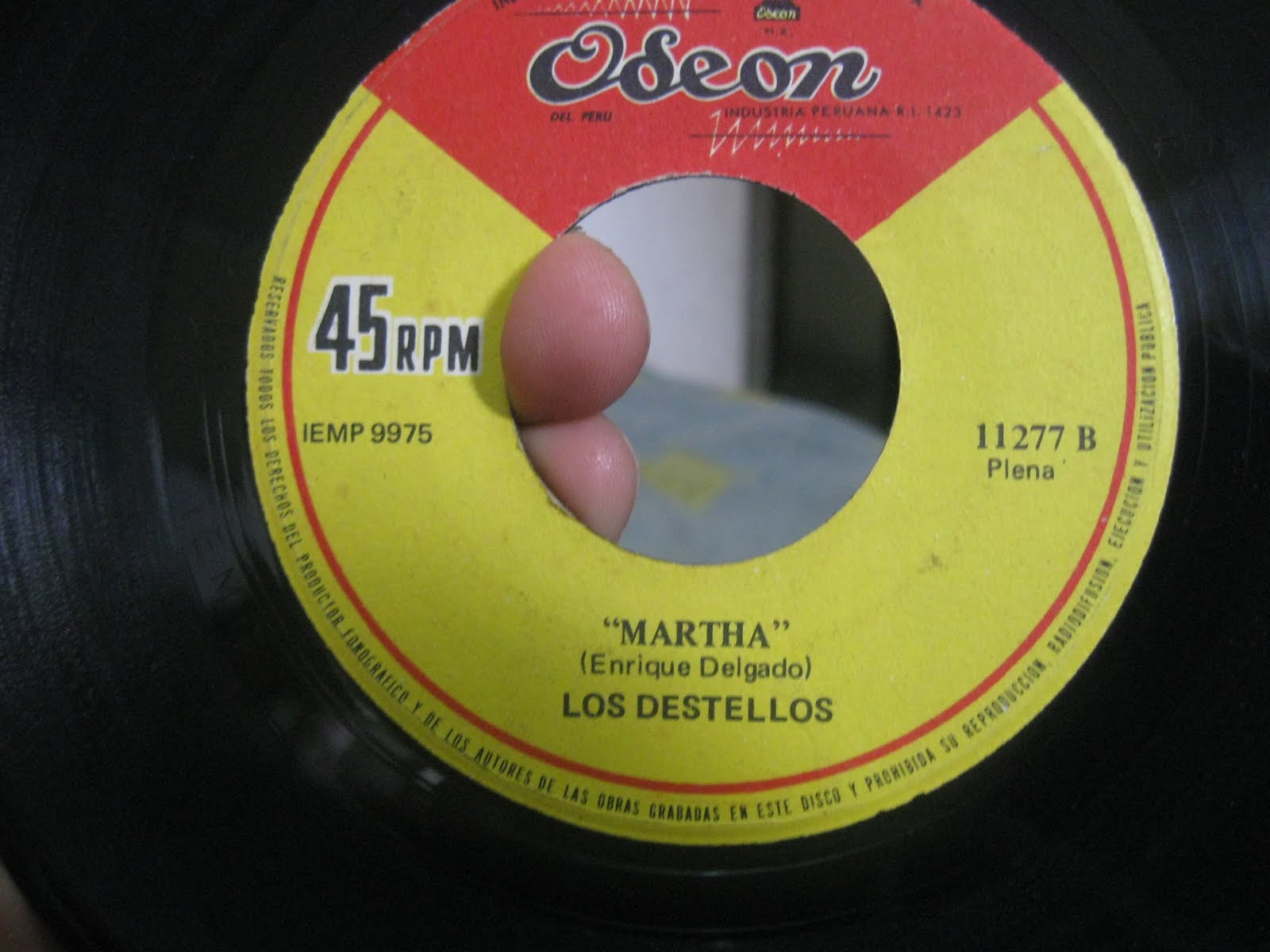 CUMBIA DEL PERU: DISCOS DE 45 RPM GUARACHAS - CLAUDIO MORAN Y LOS ...