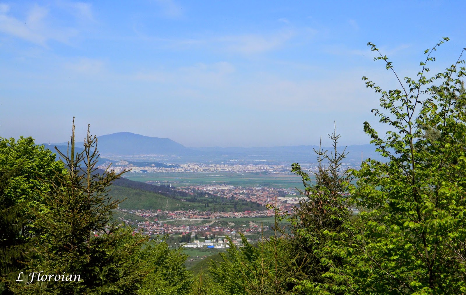 Blog de Calatorii si Drumetii Montane.: Drumetie pe dealurile de langa ...