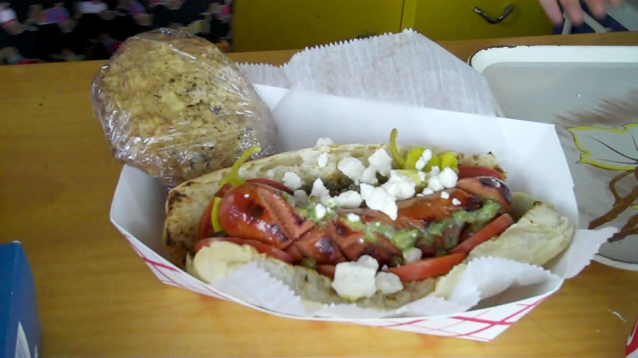 The Hot Dog Truck: A Hot Dog a Day Number Eight: Snappy Dogs