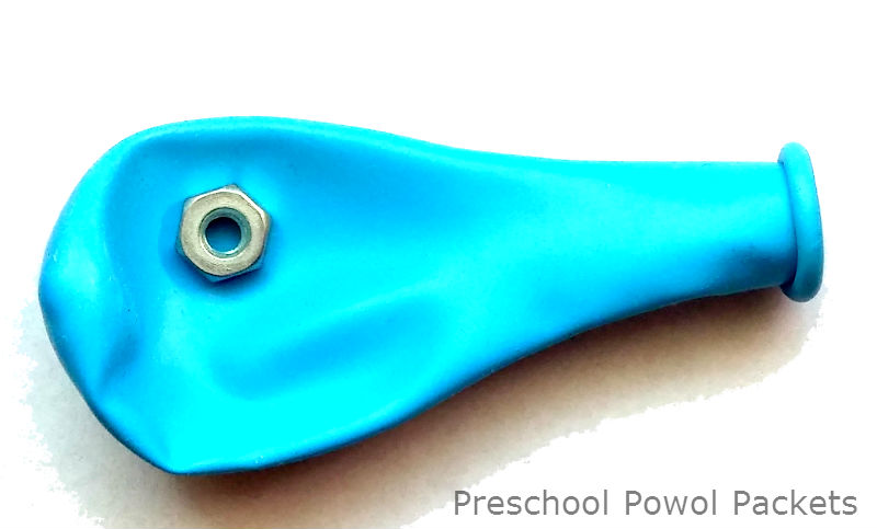 Halloween Science: Screaming Ghost Balloons | Preschool Powol Packets