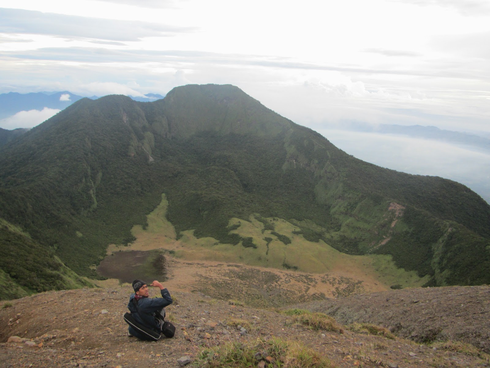 LEXICAL CROWN: MOUNT KANLAON CLIMB (GUINTUBDAN-GUINTUBDAN TRAIL)