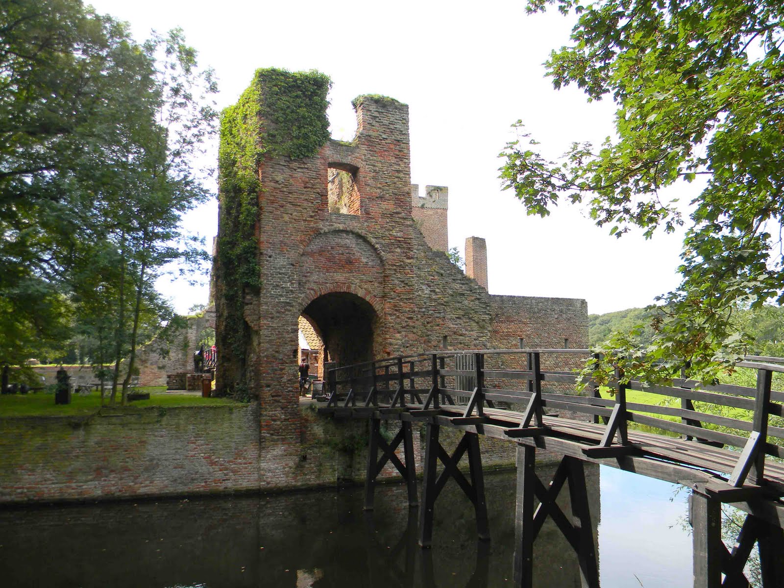 Zuid/Noord-Kennemerland Special: Ruïne van Brederode - een icoon van ...
