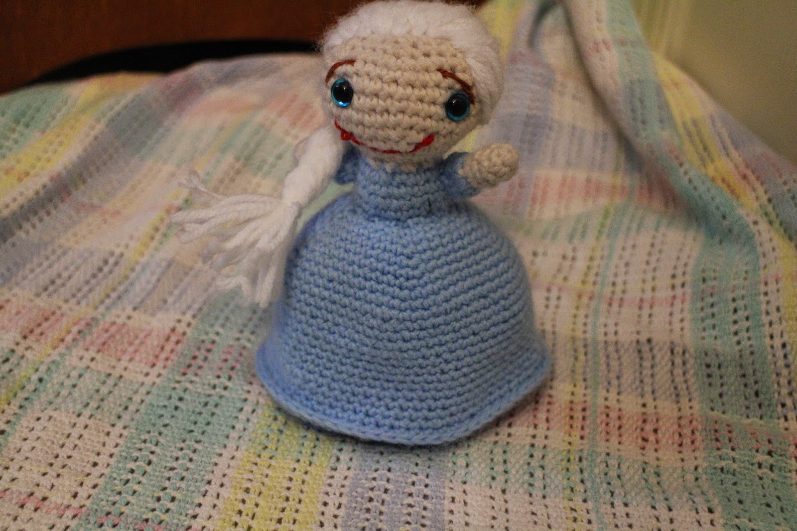 Gifted Paws: Anna/Elsa Pattern