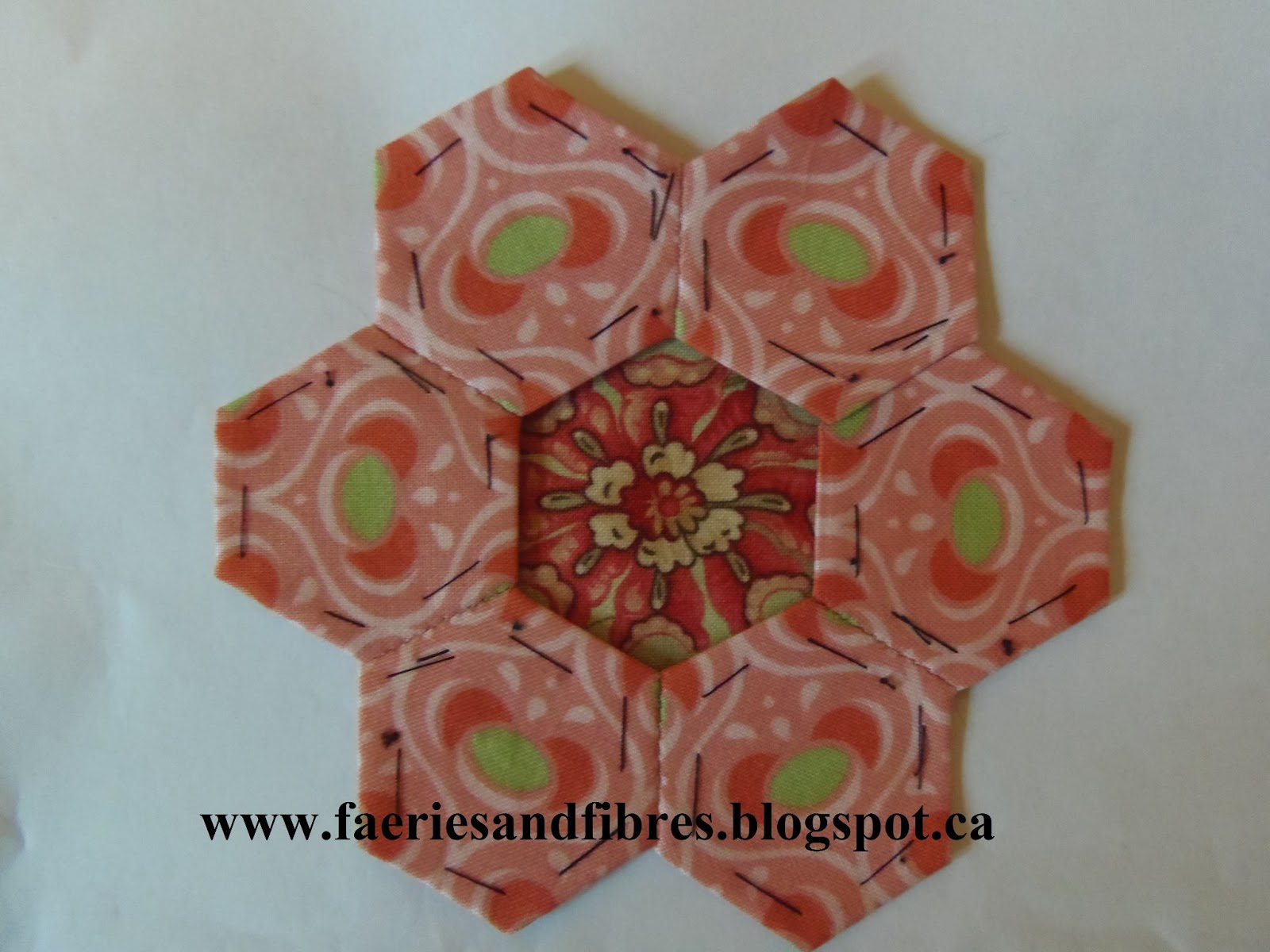 Faeries and Fibres: English Paper Piecing Instructions & Hexagon Fun