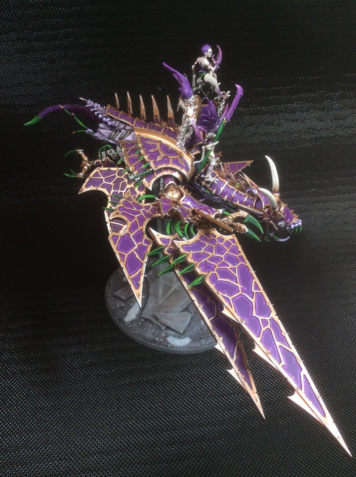 Tabletop Apocalypse: Emperor's Children Heldrake
