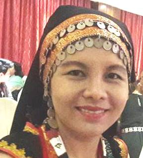 Kumang Saribas..and this is my story...: The Costume of Dayung Bisingai