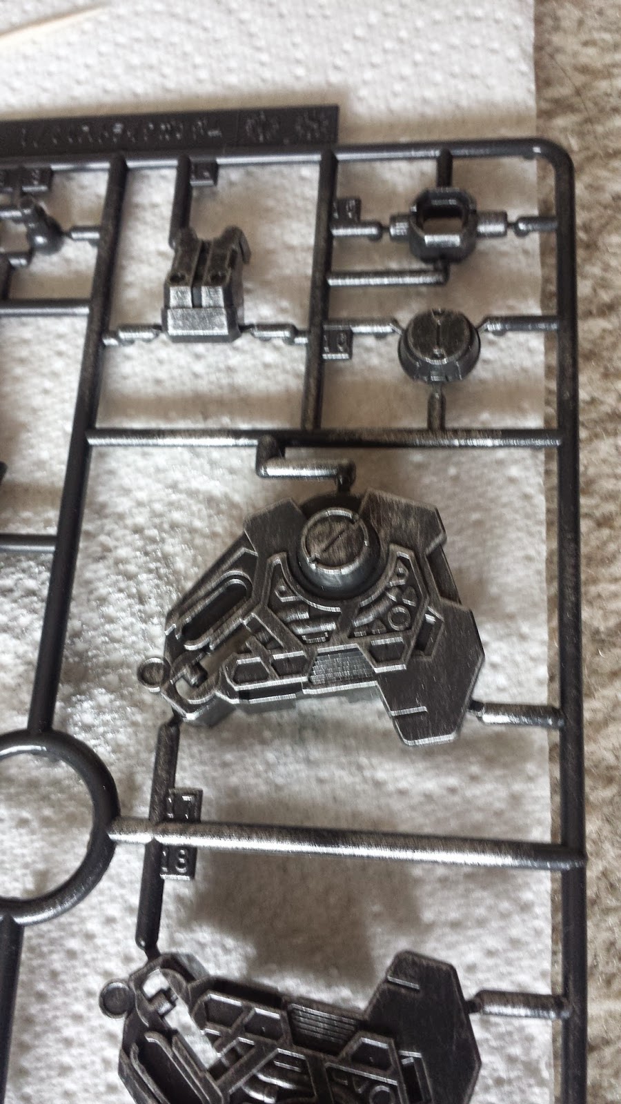 Gundams and Panel lining: The Inner Frame