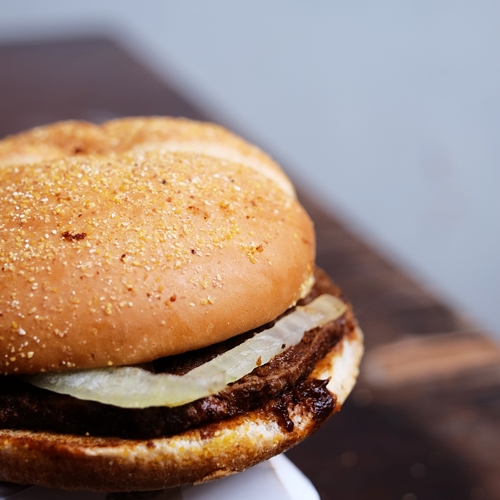 Onde Mande Rancak Bana Burger Rendang ala Mcdonalds Indonesia. Ini Rasa ...